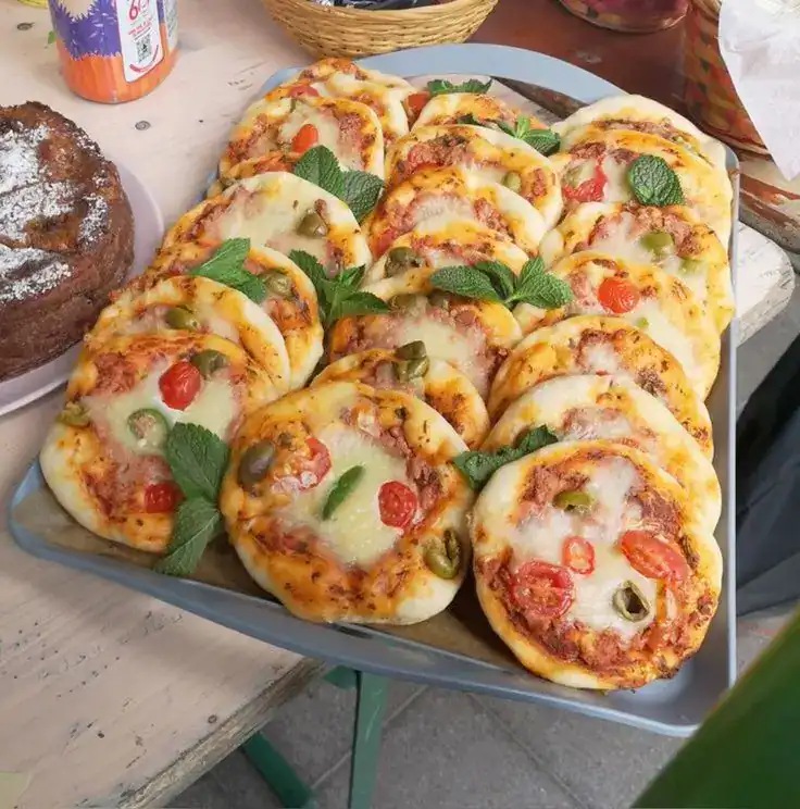 37 Cheap & Easy Party Snacks For Large Groups